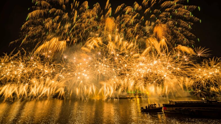 Aqua Fireworks